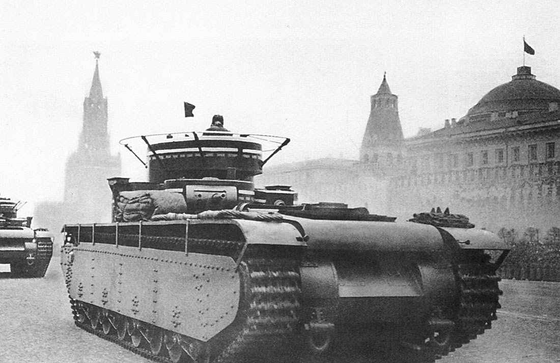 Soviet T-35 multi-turret heavy tank. Т-35 тяжёлый многобашенный танк ...