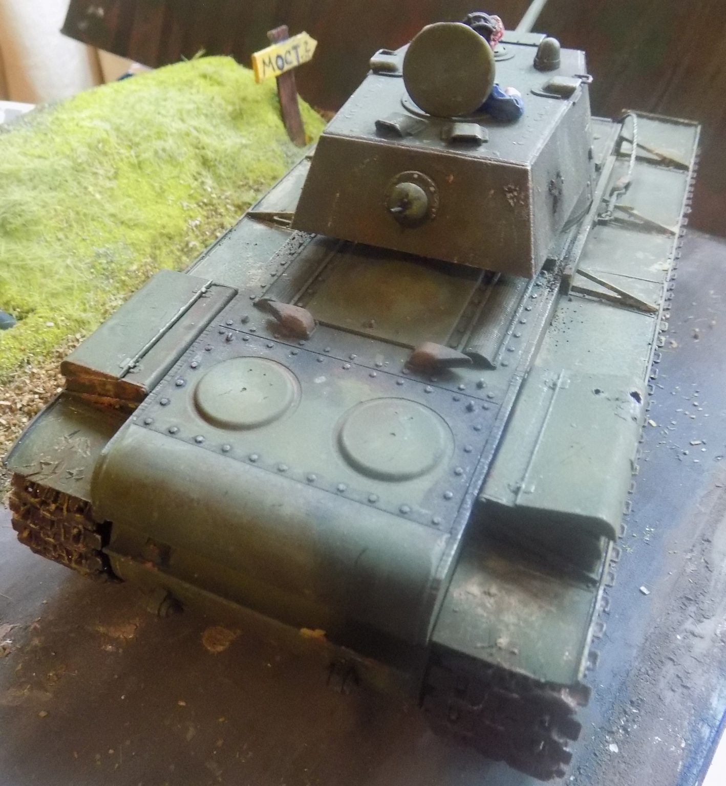 KV-1 Soviet heavy tank. Model 1941 early production. Tamiya 1:35 scale ...